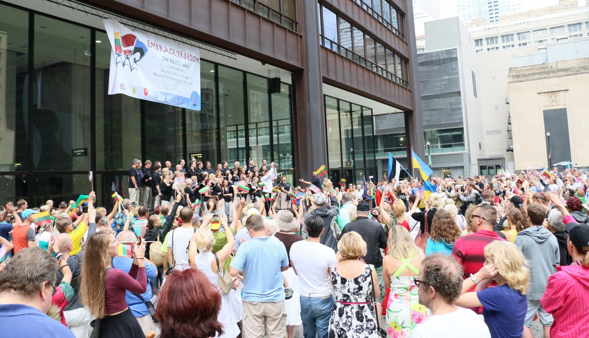 “Embrace Freedom the Baltic Way” concert at Chicago’s Daley Plaza ...